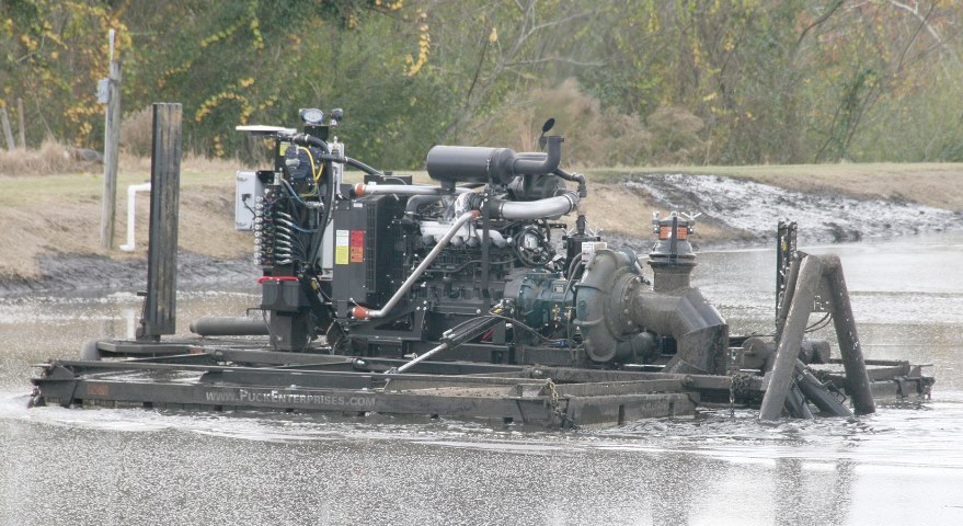 An agitation boat is shown during a demonstration during the Manure ...