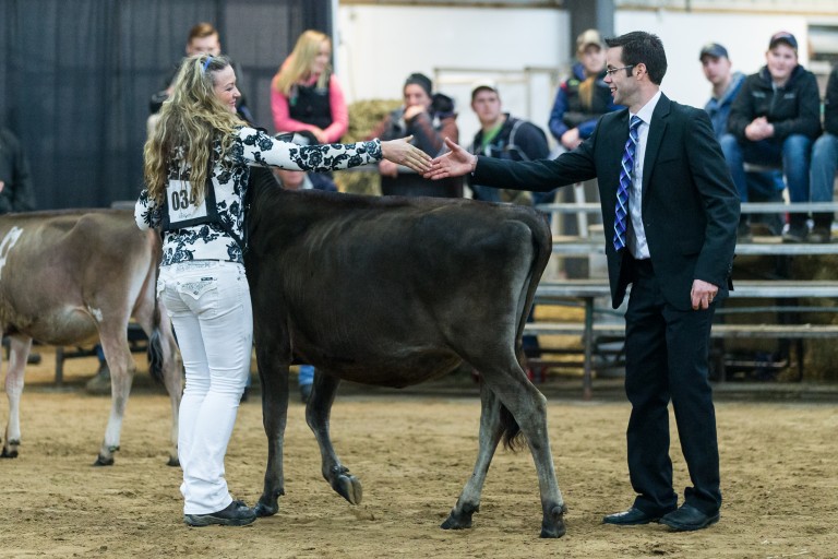 [fbvideo link=”https://www.facebook.com/TheBullvine/videos/vb ...